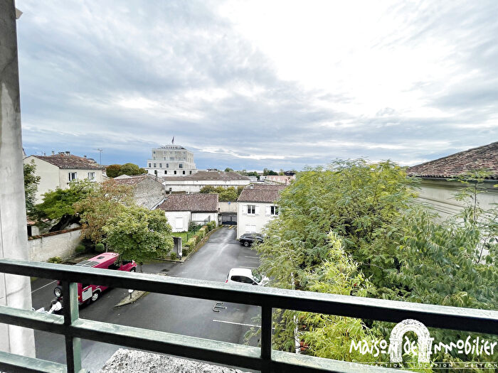 Appartement à vendre - Cognac, Centre-ville, Gare - 3 pièces - 2 chambres