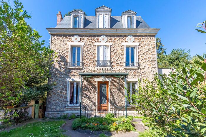 Maison à vendre - Sucy-en-Brie, Gare, Noyers, Berges de Sucy - 7 pièces - 4 chambres