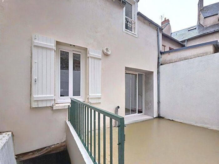 Maison à vendre - Châteauroux, Centre-ville, Les Marins - 4 pièces - 2 chambres