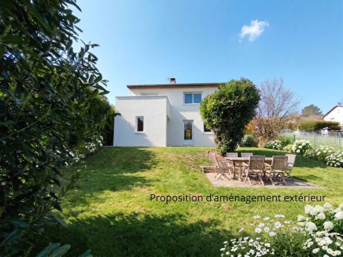 Maison à vendre - Saint-Ferréol-des-Côtes - 4 pièces - 3 chambres