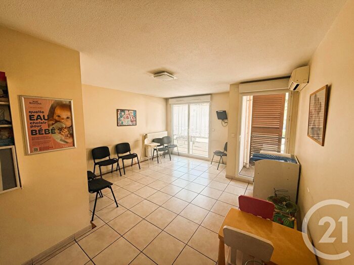 Appartement à vendre - Oullins, Centre-ville - 3 pièces - 2 chambres