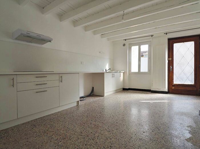 Maison à louer - Villieu-Loyes-Mollon - 3 pièces - 2 chambres