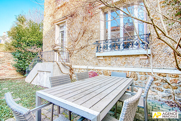 Maison à vendre - Versailles, Montreuil - 6 pièces - 5 chambres