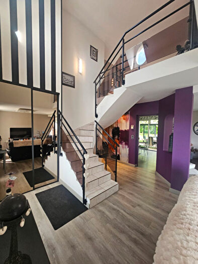 Azé - Maison 7 pièces à vendre
