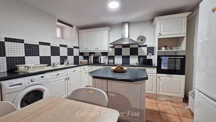 Appartement à louer - Marseille e , Hôtel de ville - 3 pièces - 2 chambres