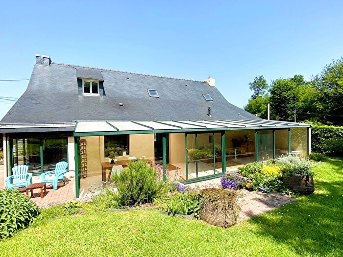 Saint-Jean-Brévelay : Maison 8 pièces à vendre