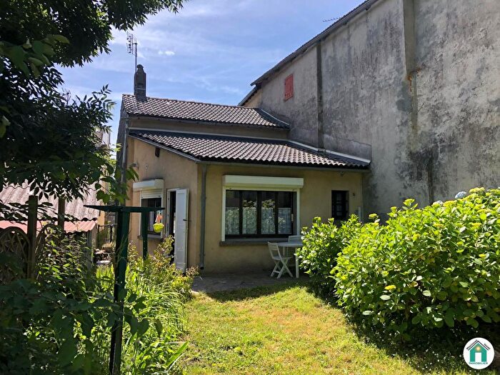 Maison 4 pièces à vendre à Lacombe