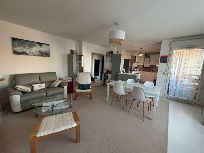 Appartement à louer - Villeurbanne - 4 pièces - 3 chambres