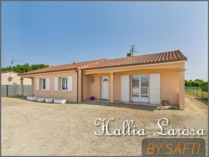 Maison à vendre - Montmorillon - 4 pièces - 3 chambres