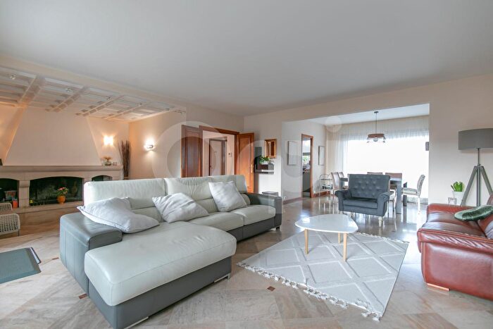 Maison à vendre - Ormesson-sur-Marne - 8 pièces - 5 chambres