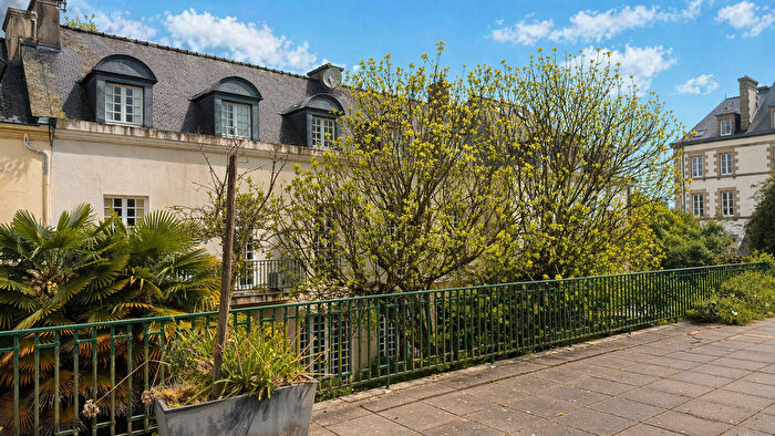Maison à vendre - Pontivy, Centre-ville, Blavet - 8 pièces - 5 chambres