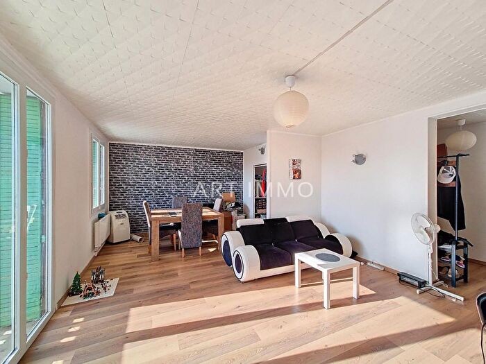 Appartement à vendre - Le Pontet, Port de commerce - 3 pièces - 2 chambres