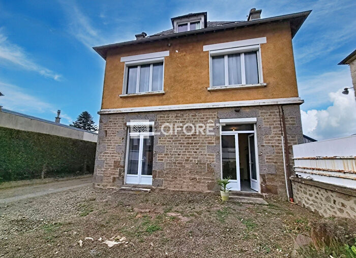Maison 4 pièces à Saint-Pierre-d'Entremont, à vendre