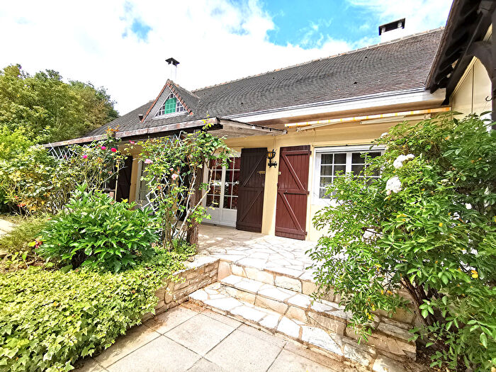 Maison 9 pièces à Orgerus, à vendre