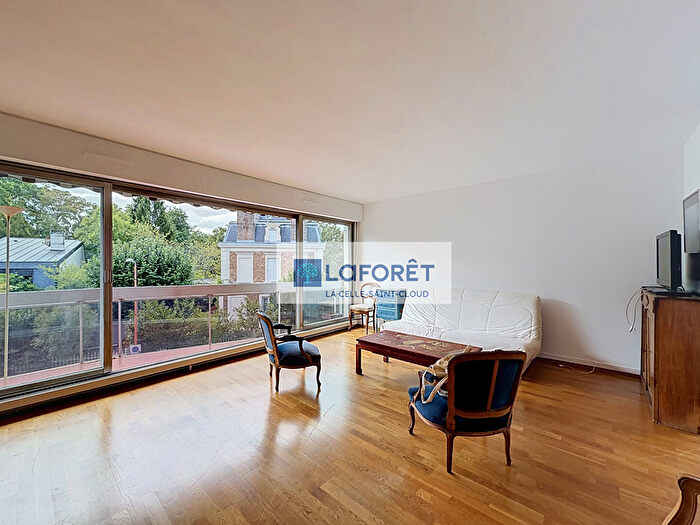 Appartement 4 pièces à louer à La Celle-Saint-Cloud, La Feuillaume