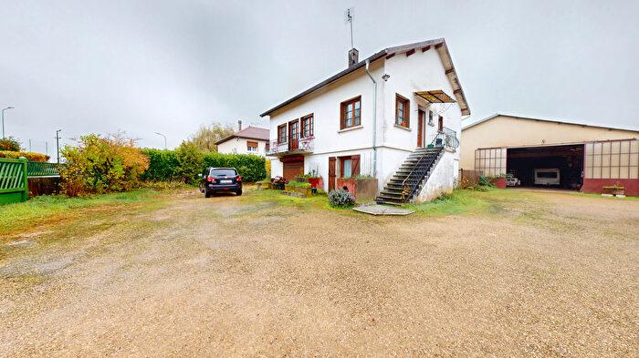 Maison à vendre - Montpont-en-Bresse - 6 pièces - 4 chambres
