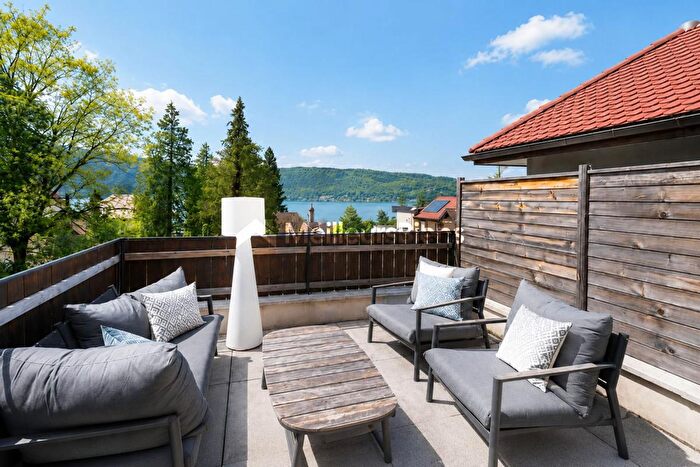 Appartement 4 pièces à Veyrier-du-Lac, à vendre