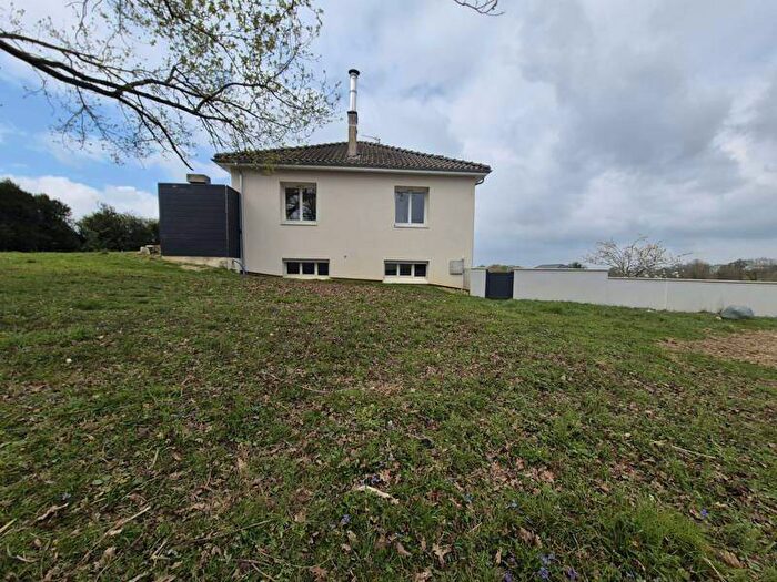 Maison à louer - Boueilh-Boueilho-Lasque - 5 pièces - 4 chambres