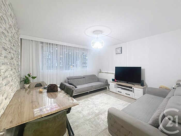 Garges-lès-Gonesse, Centre-ville : Appartement 3 pièces à vendre