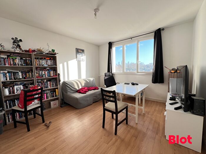 Appartement à vendre - Quartiers Sud-Ouest, Bréquigny - 2 pièces - 1 chambre