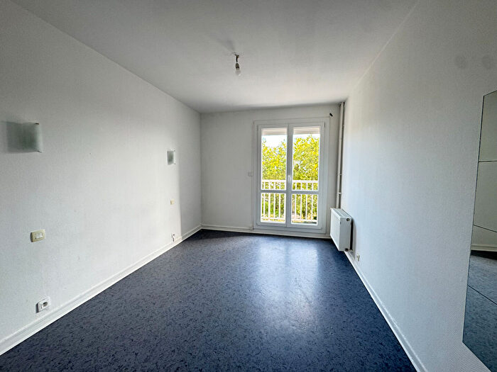Appartement 4 pièces à Quartiers Nord-Ouest, Villejean, à louer