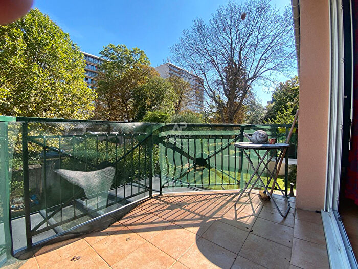 Appartement à vendre - Nanterre, Centre-ville - 5 pièces - 3 chambres