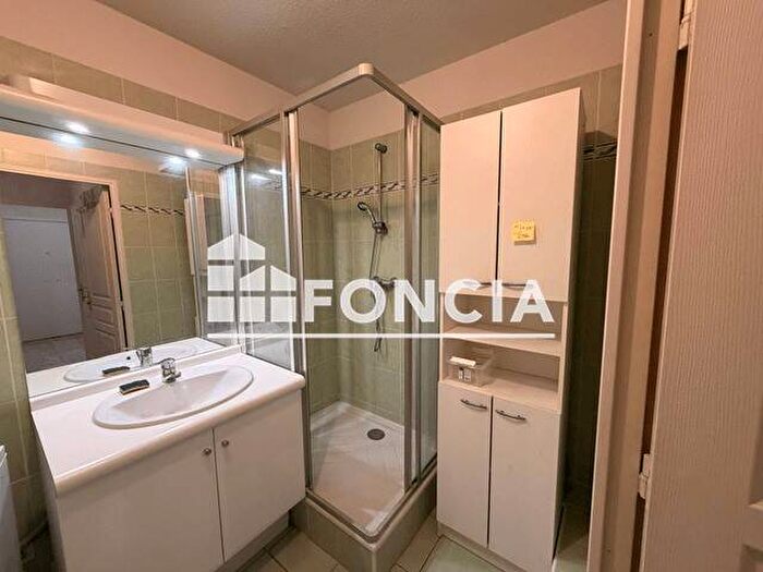 Appartement à louer - Champfleuri, Bourgoin-Jallieu - 3 pièces - 2 chambres