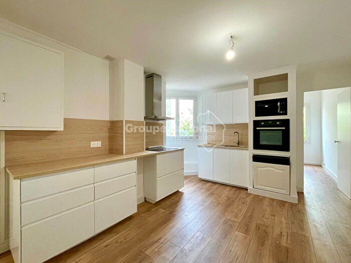 Appartement à louer - Saint Lambert, Marseille ème arrondissement - 2 pièces - 1 chambre