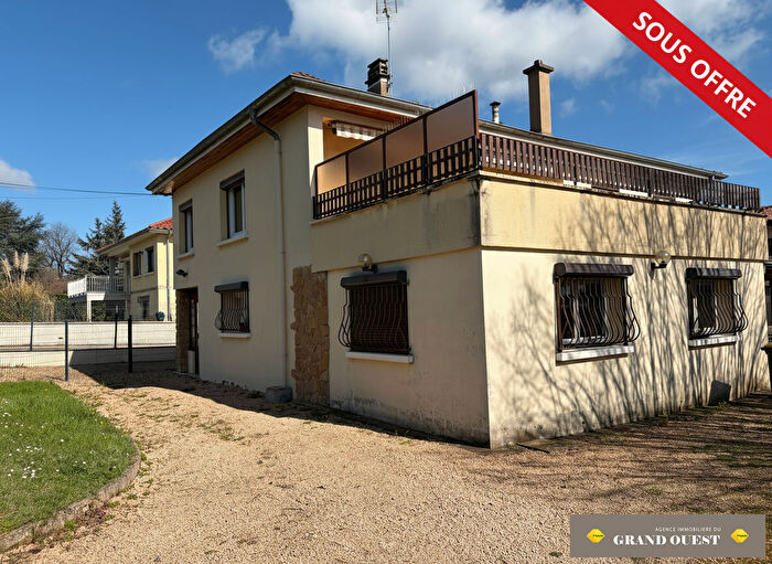 Maison à vendre - La Tour-de-Salvagny - 8 pièces - 4 chambres