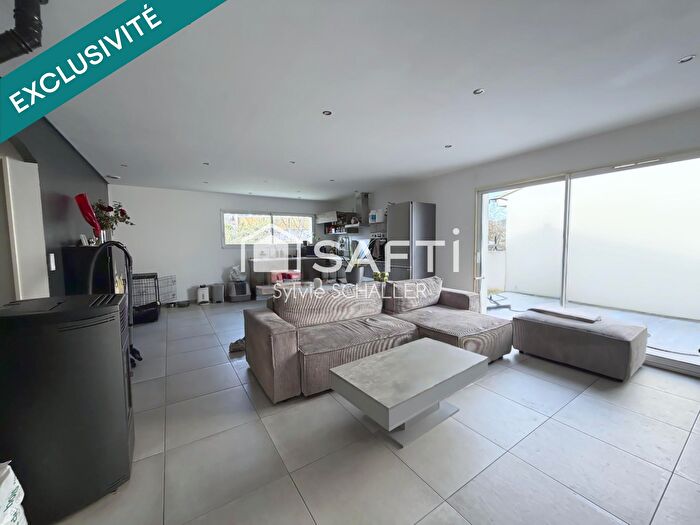 Maison 4 pièces à Manosque, Collines du Sud, à vendre