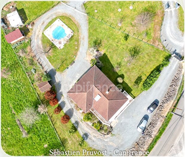 Maison à vendre - Nantheuil - 8 pièces - 4 chambres