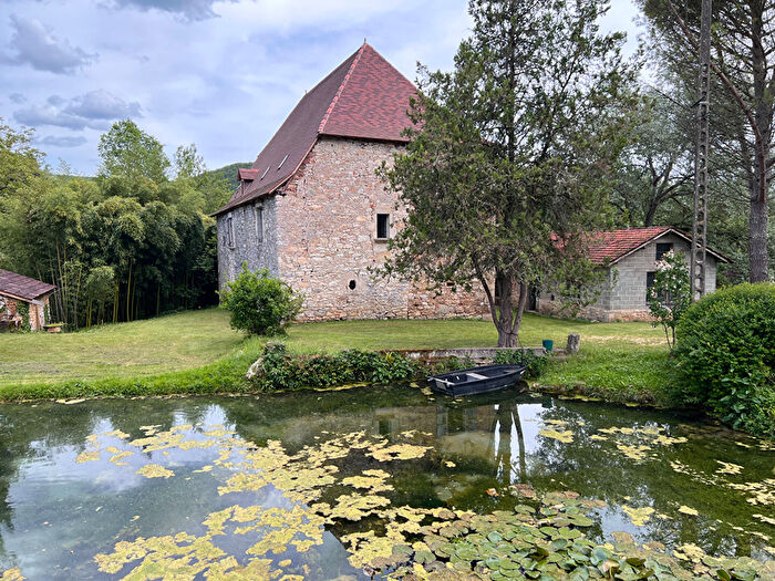 Larroque-Toirac : Maison 10 pièces à vendre