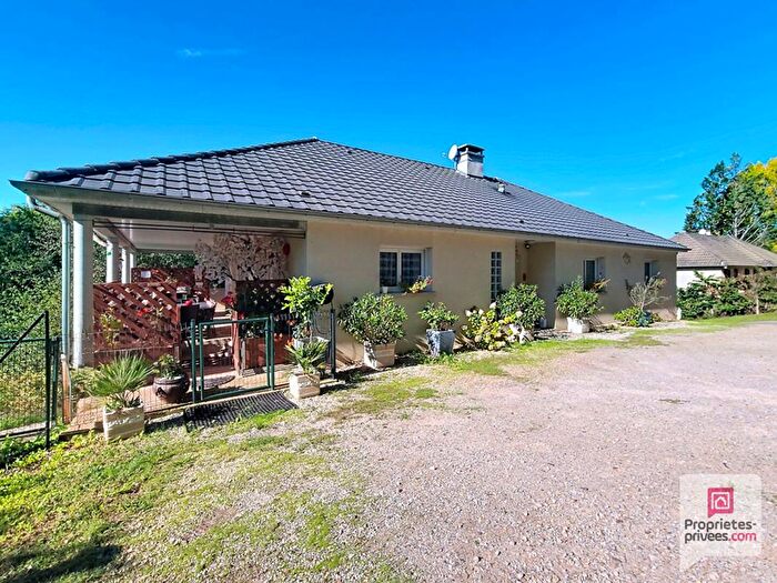 Maison à vendre - Saint-Cyr-la-Roche - 7 pièces - 5 chambres