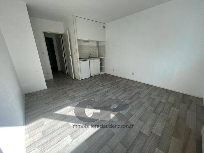 Appartement à louer - Poincaré-Foch-Anatole France, Nancy - 1 pièce