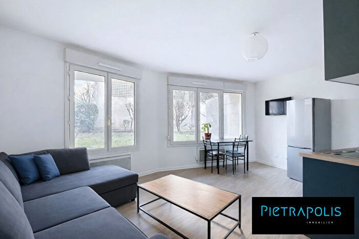 Appartement à vendre - Lyon e  - 4 pièces - 3 chambres