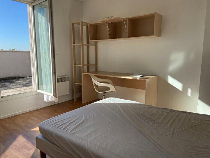 Appartement à louer - Le Bourget, Hôtel de Ville - 1 pièce