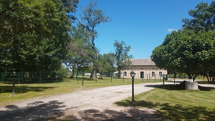 Saint-Christoly-de-Blaye : Maison 12 pièces à vendre