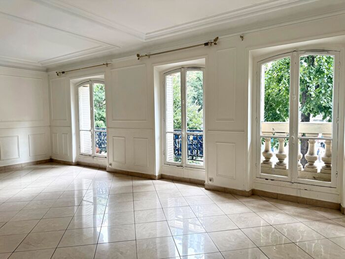 Appartement 4 pièces à vendre à Paris 11ème, Belleville, Saint-Maur