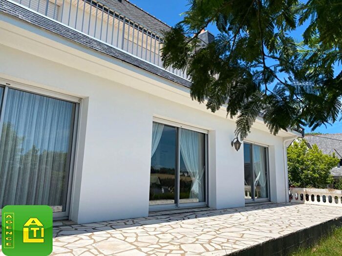 Maisons à vendre et appartements à louer - 1