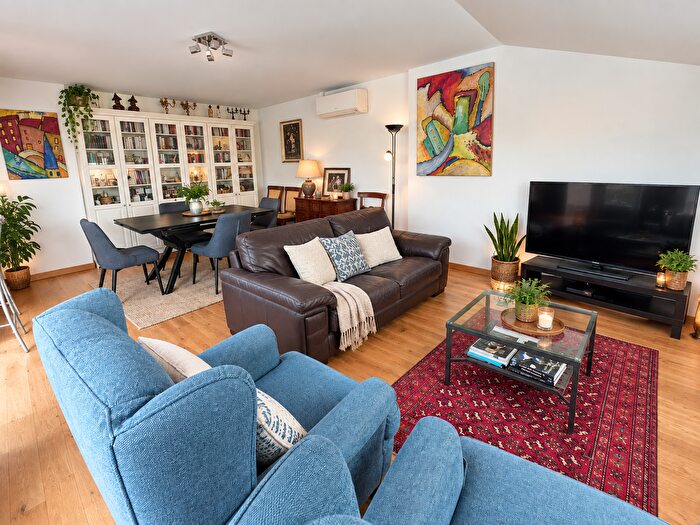 Toulouse, Saint-Michel : Appartement 4 pièces à vendre