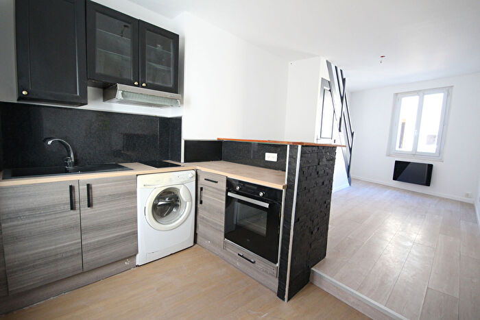 Appartement à vendre - Pont-Sainte-Maxence, Montignette - 2 pièces - 1 chambre