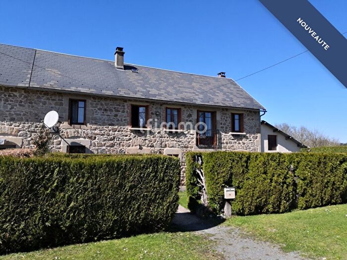Maison 5 pièces à vendre à Espinasse