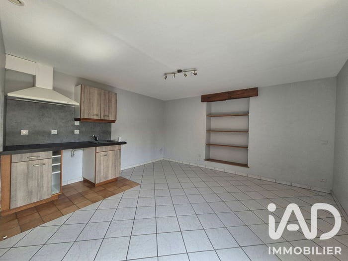 Appartement 1 pièce à Mouzon, à louer