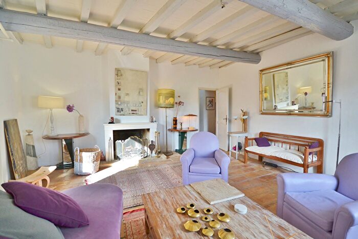 Maisons à vendre et appartements à louer - 1