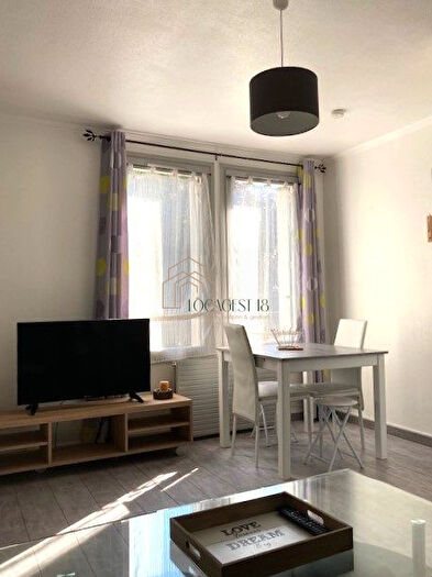 Appartement à louer - Bourges, Centre-ville, Charlet, Lahitolle, Pignoux, Sembat - 1 pièce