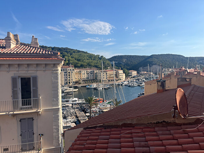 Bonifacio : Appartement 2 pièces à louer