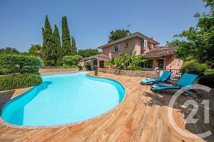 Maison à vendre - Le Pian-Médoc - 10 pièces - 5 chambres