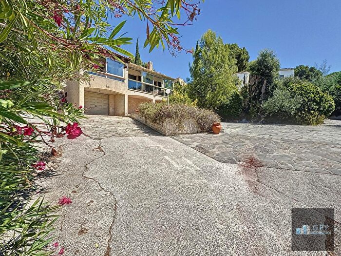 Maison à vendre - Bormes-les-Mimosas - 4 pièces - 3 chambres