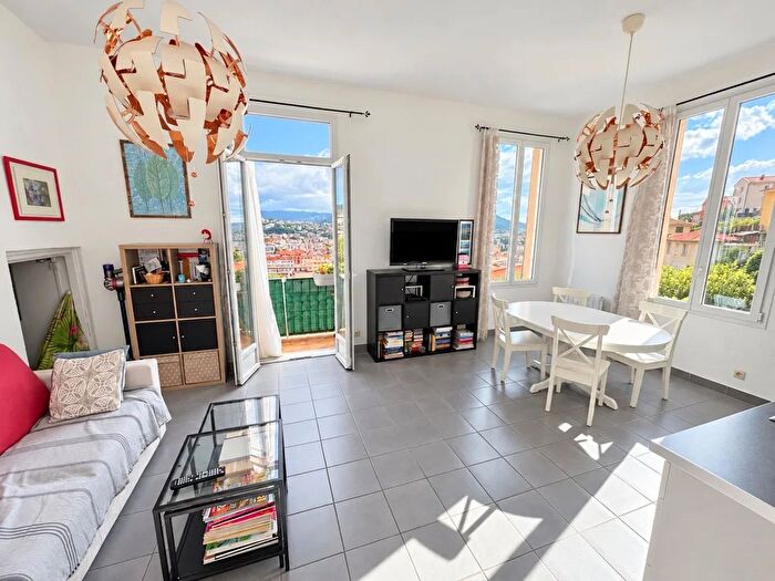 Nice, Saint-Sylvestre : Appartement 3 pièces à vendre