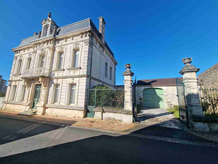 Maison à vendre - Mazion - 10 pièces - 6 chambres